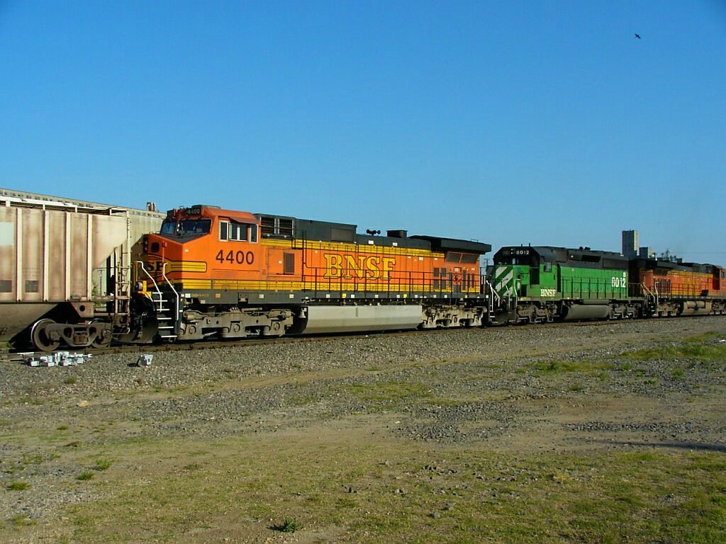 BNSF 4400